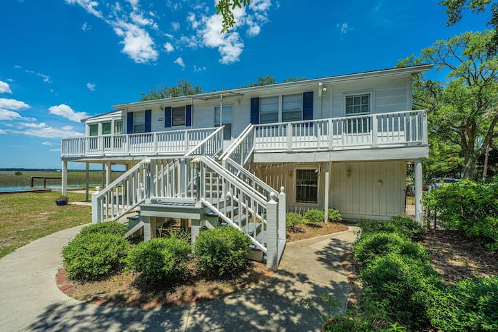 *Old School Folly Waterfront Cottage* - Folly Beach, SC