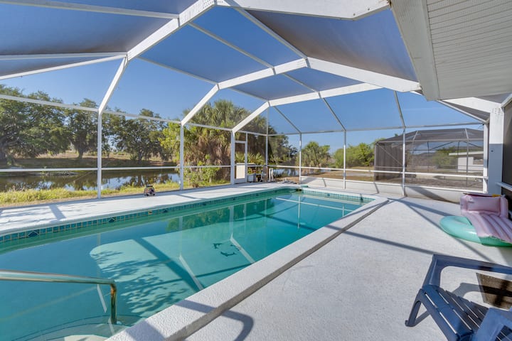 Port Charlotte Canal-front Home W/ Private Pool! - Port Charlotte, FL