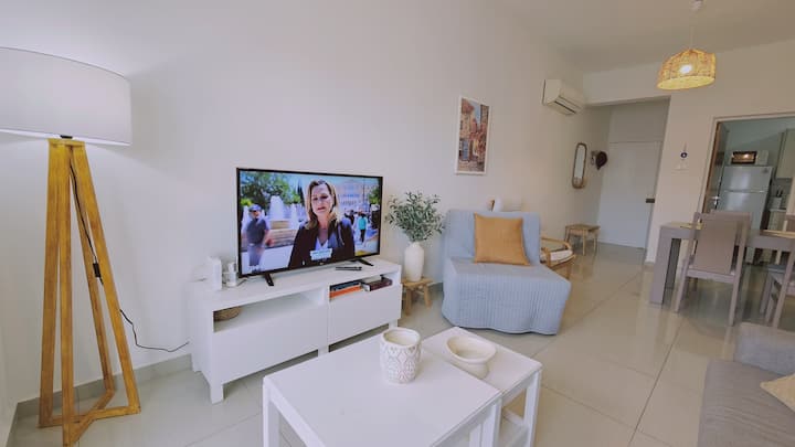 Stay: Amphora Apartment Lca|2br|walk To The Beach - Larnaca