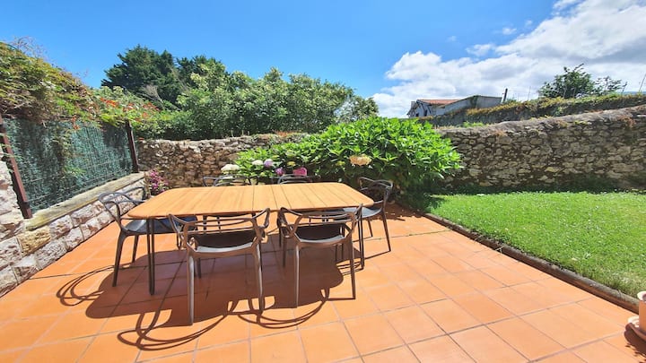 Vut : "Mar A Poo" - Llanes