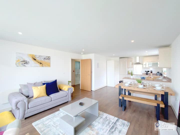Stunning 2br / 2bath Apartment London Docklands - Barking