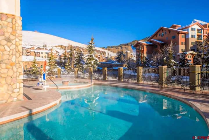 Studio  Perfect Location 320 With Pool And Hot Tub - Emerald Lake, Crested Butte