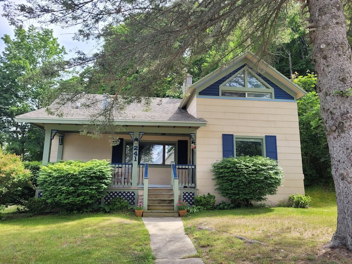 New!  Dunes Of Tranquility - Great Location! - Frankfort