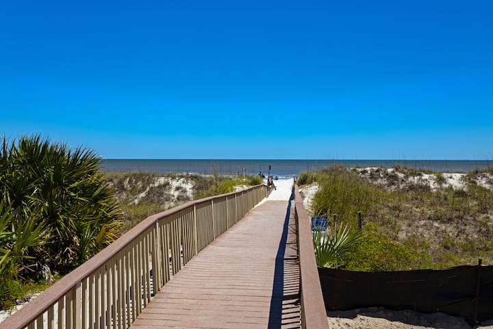 Shipyard Golf View Villa Near Beach & Pool - Hilton Head Island, SC
