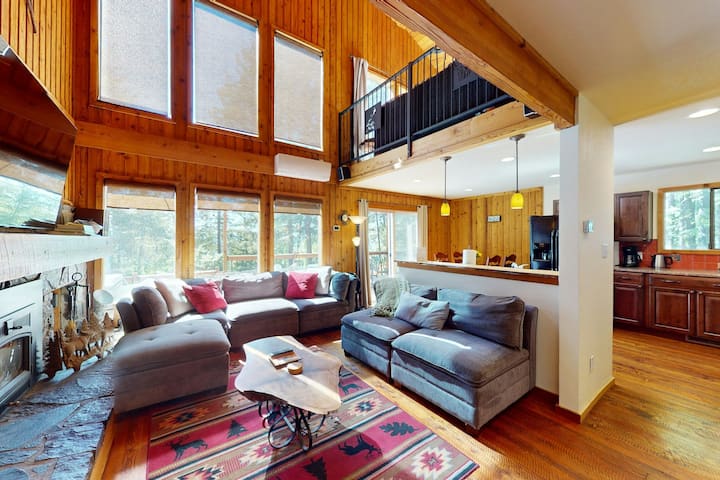 3br Home With Shared Pool, Close To Ski Resort - Whitefish, MT