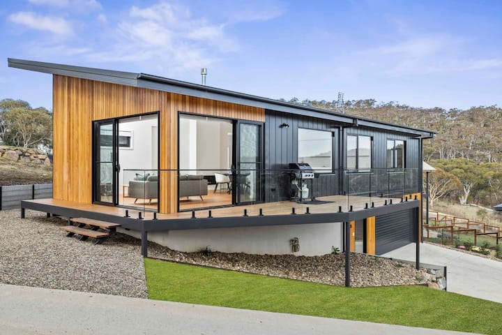 Poets Den - Holiday Home - Jindabyne