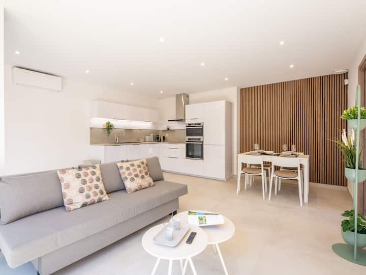 Akemi By Interhome - Sainte-Maxime