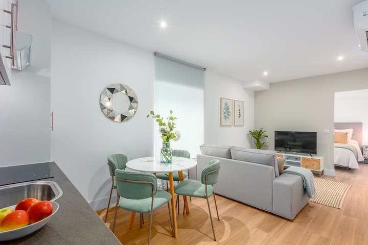 Modern Loft For 2 Near Santiago Bernabéu - Alcobendas