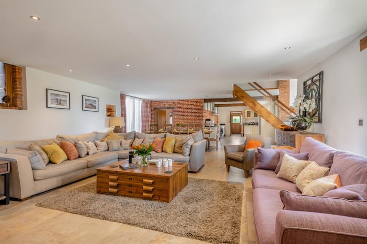 5 Bed In Lower Bodham (Oc-s29594) - Holt