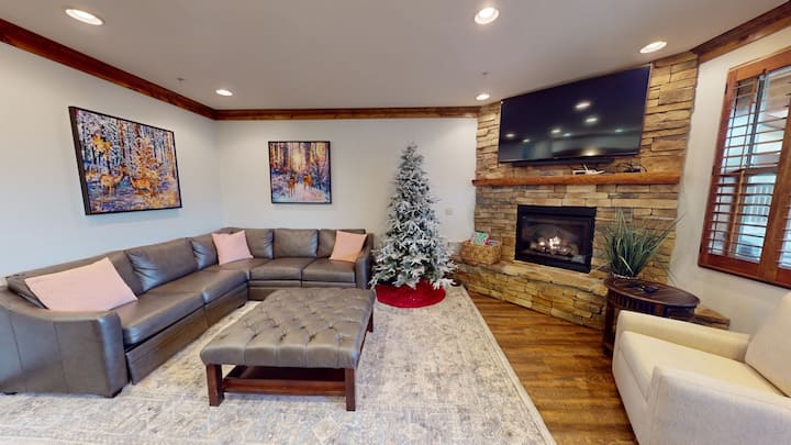 Dreamy 7br Home With Hot Tub & Game Room - Snowshoe, WV