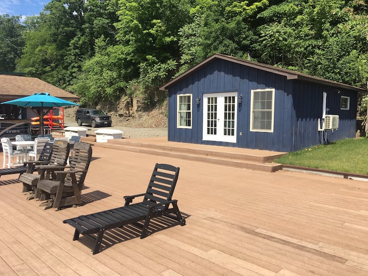 The Dockaholic On Keuka Lake - Bully Hill Vineyards, Hammondsport