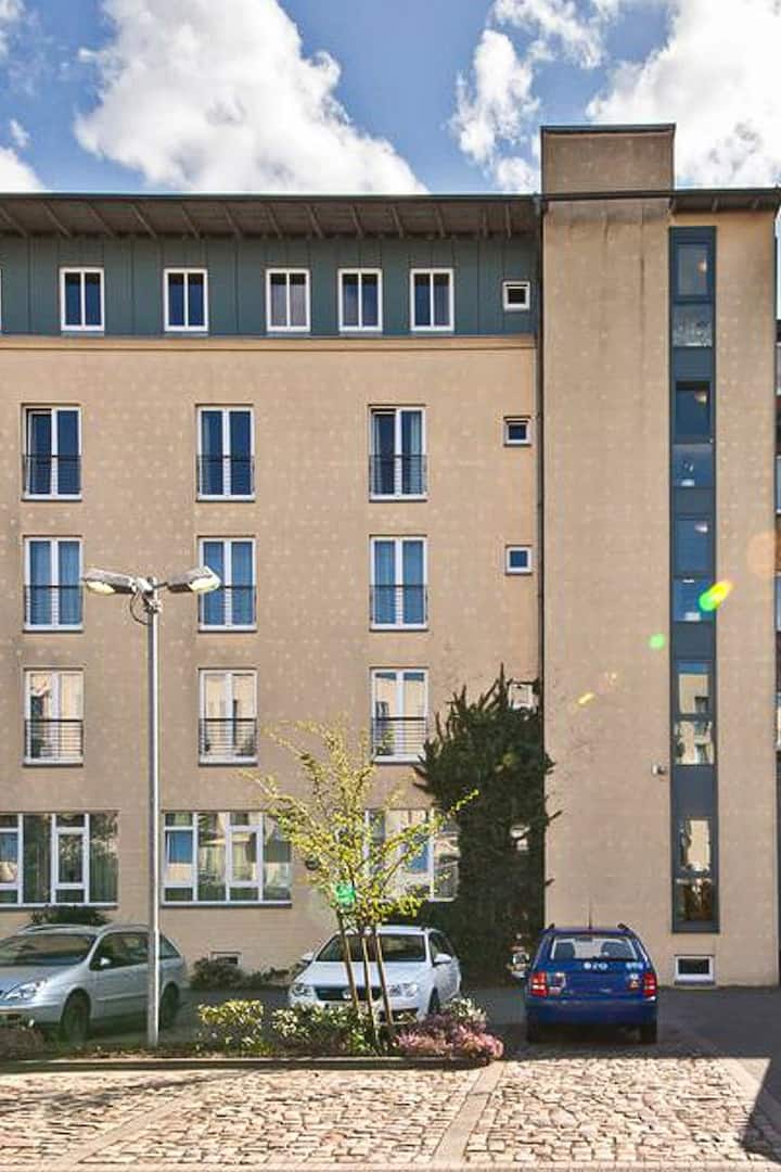 Basic But Clean Stay In Hamburg Incl Breakfast - Hamburg
