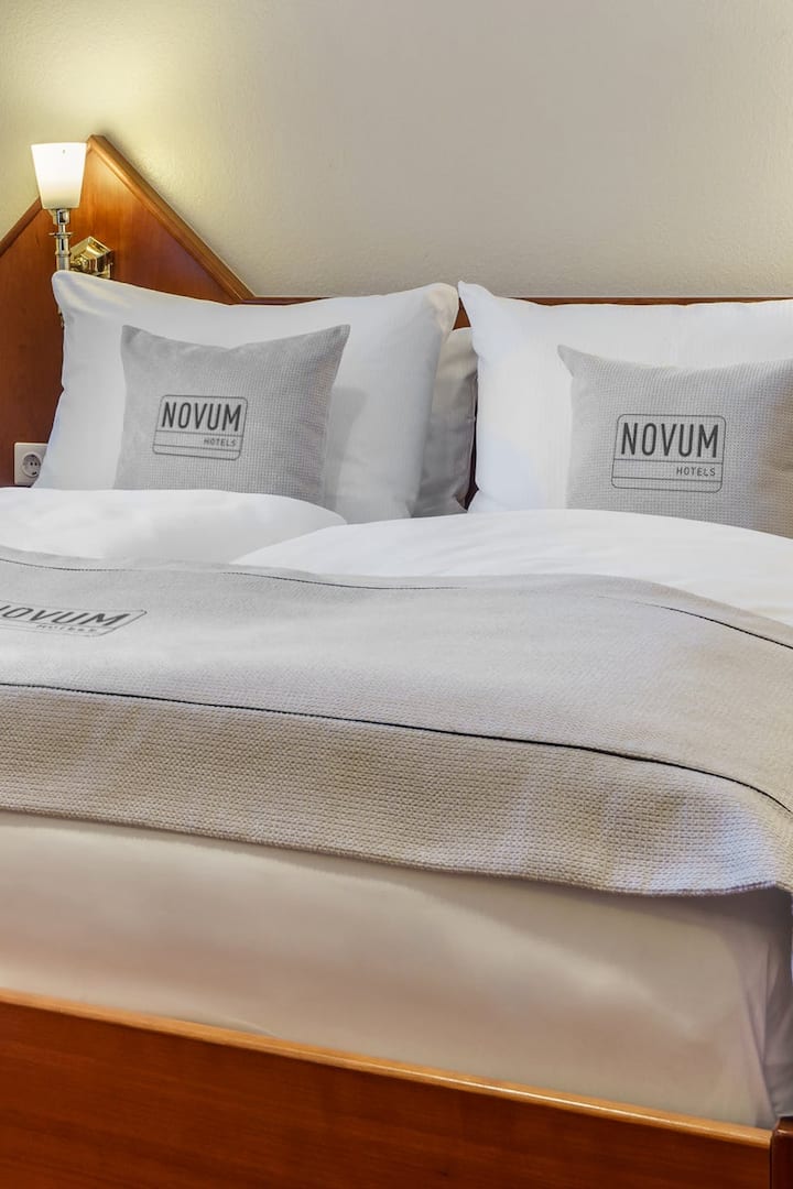 Basic But Clean Stay In Hamburg Incl Breakfast - Hamburg