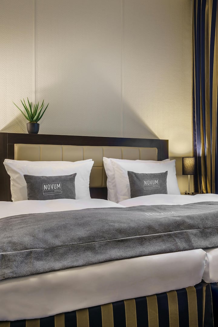 Ideal Location For 3 Incl Breakfast - Hamburg