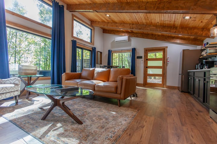 Fontana View 4 | Modern Cabin W/ Hot Tub, Firepit - Bryson City, NC