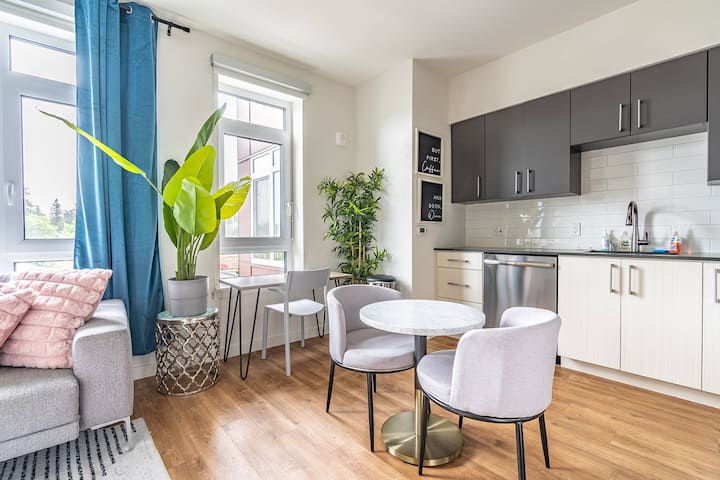 Chic 1br In Downtown Bellevue, Gym & Rooftop - Mercer Island, WA