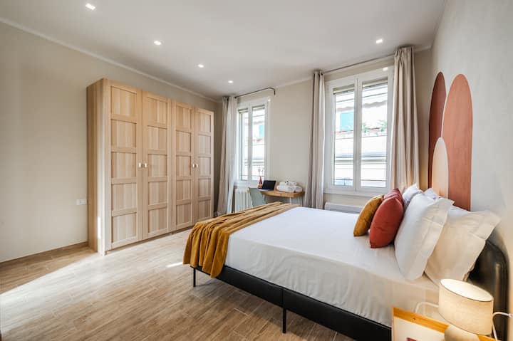 [On Center's Rooftops] House Of Bolognese Colors - Bologna