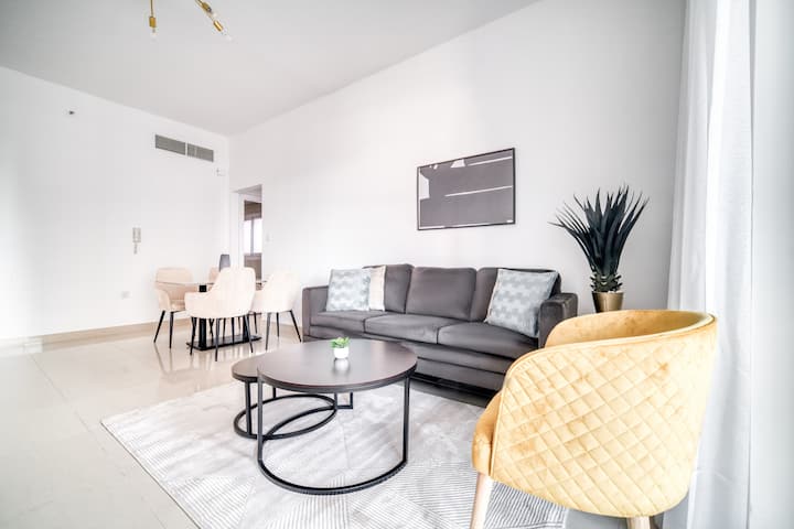 Luxury 1 Bdr | Balcony | Tecom | Near Dic Metro - Dubai