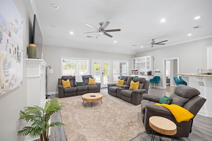 3 Kings, Hot Tub, Pool & Game Room - Hammond, LA