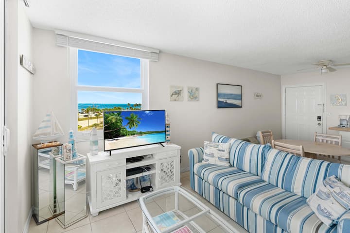 Gulf View Suite - Steps From The Sand 4507 - Bonita Springs, FL