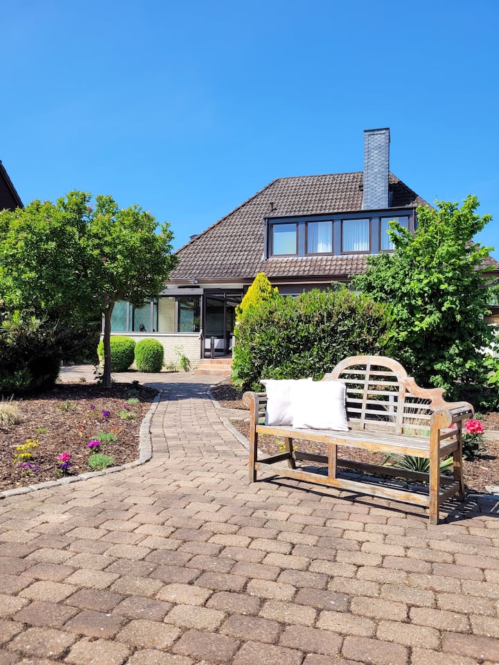 Affordable Basement Apartment - Close To The Beach - Sierksdorf