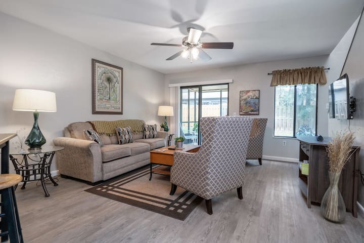 2 Bedroom Condo Butler Plaza - Gainesville, FL