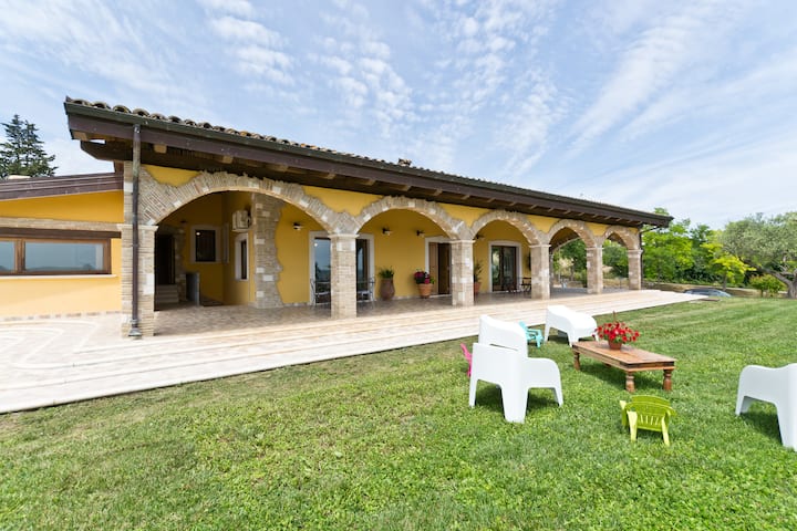 Pescara Villa Vacation Rentals - Abruzzo, Italy | Airbnb
