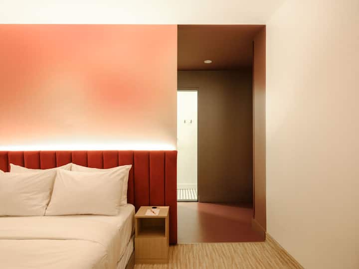 Chambre Deluxe 7 - Rose Hôtel Invisible - Quebec City