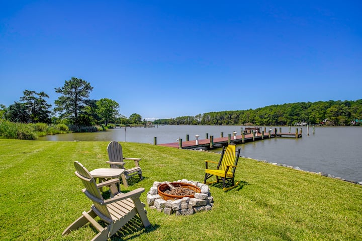Waterfront Cambridge Home: Pool & Dock! - Maryland