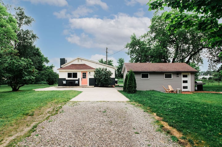 The Sister's  2 House For Price Of 1 - Boyne City, MI