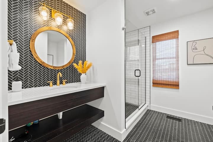 Mystic Hideaway: Serene Escape - Grove City, OH
