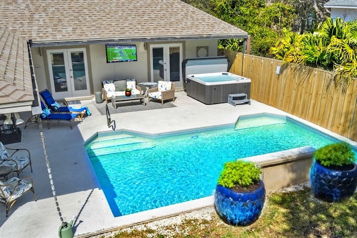 Heated Pool-large Hot Tub-pet Friendly-steps To Be - St. Augustine, FL
