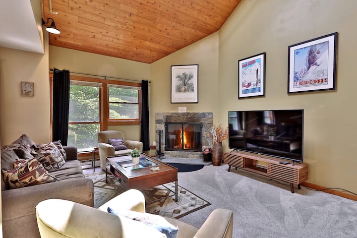 Trail Creek 64: 1 Br W/ Loft. Ski Off/hot Tub/pool - Killington, VT
