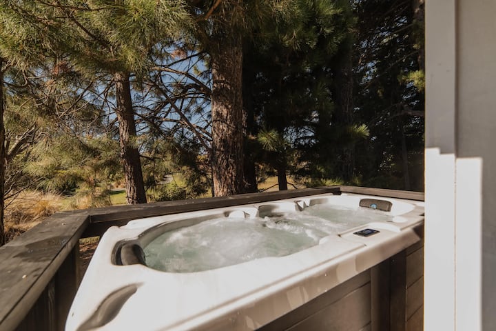Eclipse Haven | 2br + Hot Tub + Parking | Sleeps 5 - Lake Tekapo