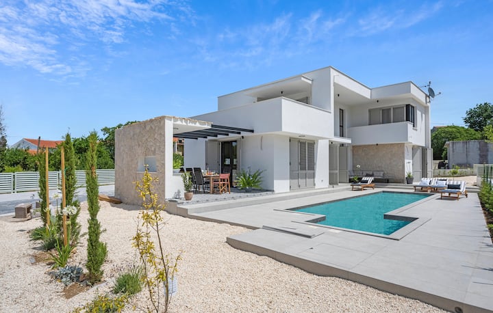 4 Bedroom Gorgeous Home In Bilice - Šibenik