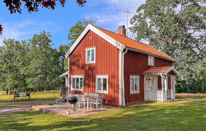 Beautiful Home In Ydre With Wifi - Tranås