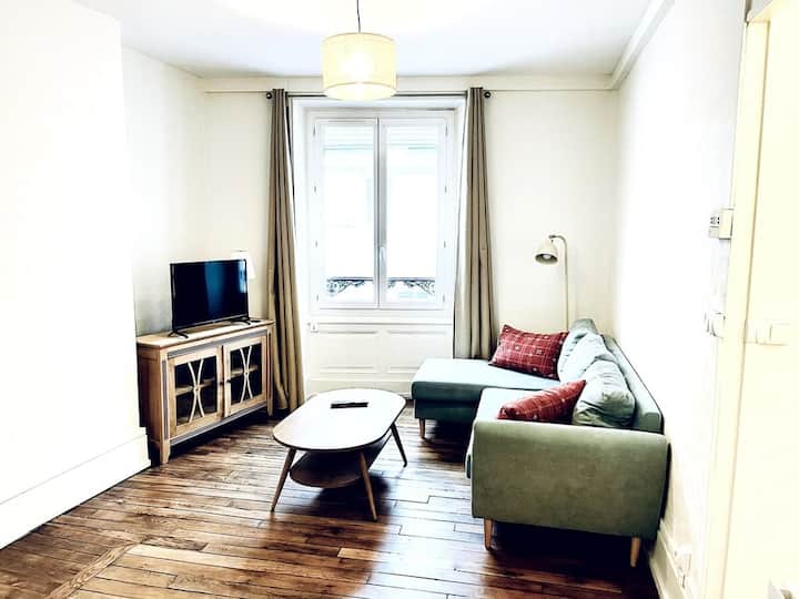 Appartement Lumineux - 2 Chambres / Centre Ville - Orléans