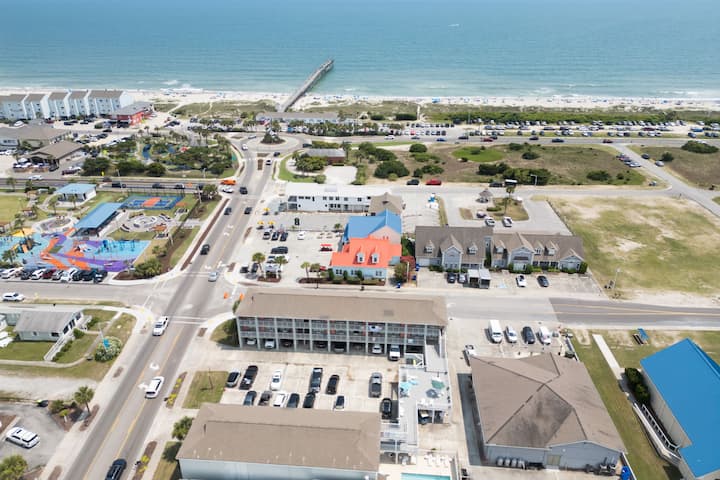 Cozy 1 Bedroom, Pool, Walk To Beach - Ocean Isle Beach, NC