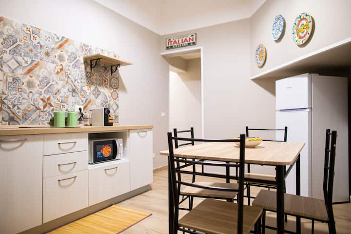 Stylish Apartment Bellini, By The Old Town Seaside - Catania
