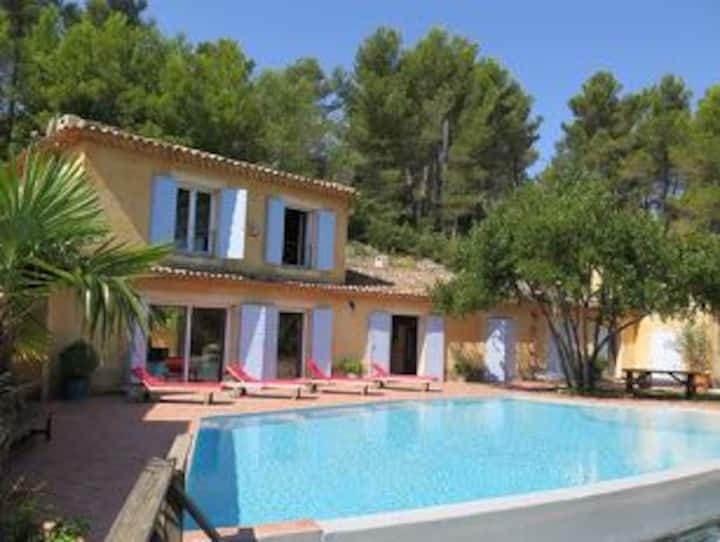 Charming Provencal Villa With Exclusive Privacy - Aix-en-Provence