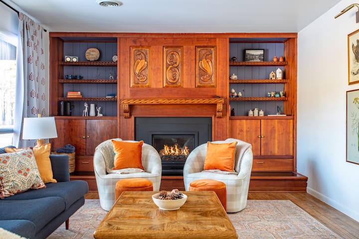 Beautiful Riverside W/ Sunroom, Fp, Walk To Town! - Narrowsburg, NY