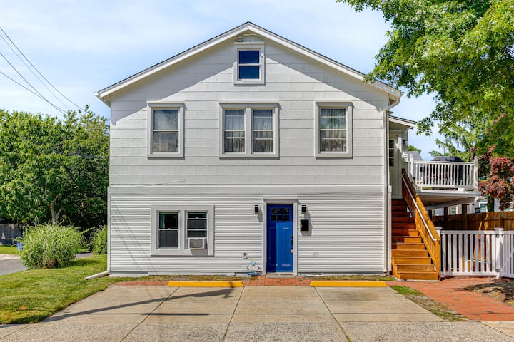 Walk To Beach: Somers Point Apartment! - Egg Harbor Township, NJ