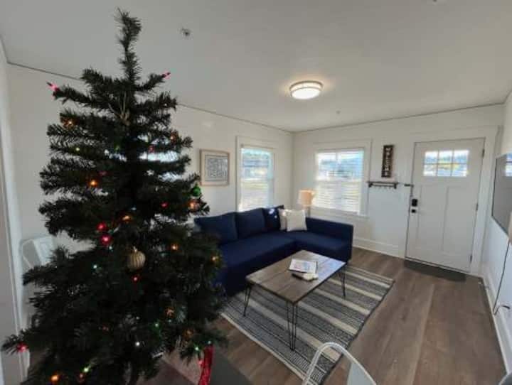 #Stayinmydistrict Bluebird Cottage Coos Bay - Coos Bay, OR