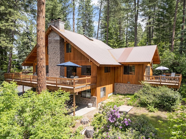 Buddington Haus - Peaceful Nature Views - Leavenworth, WA