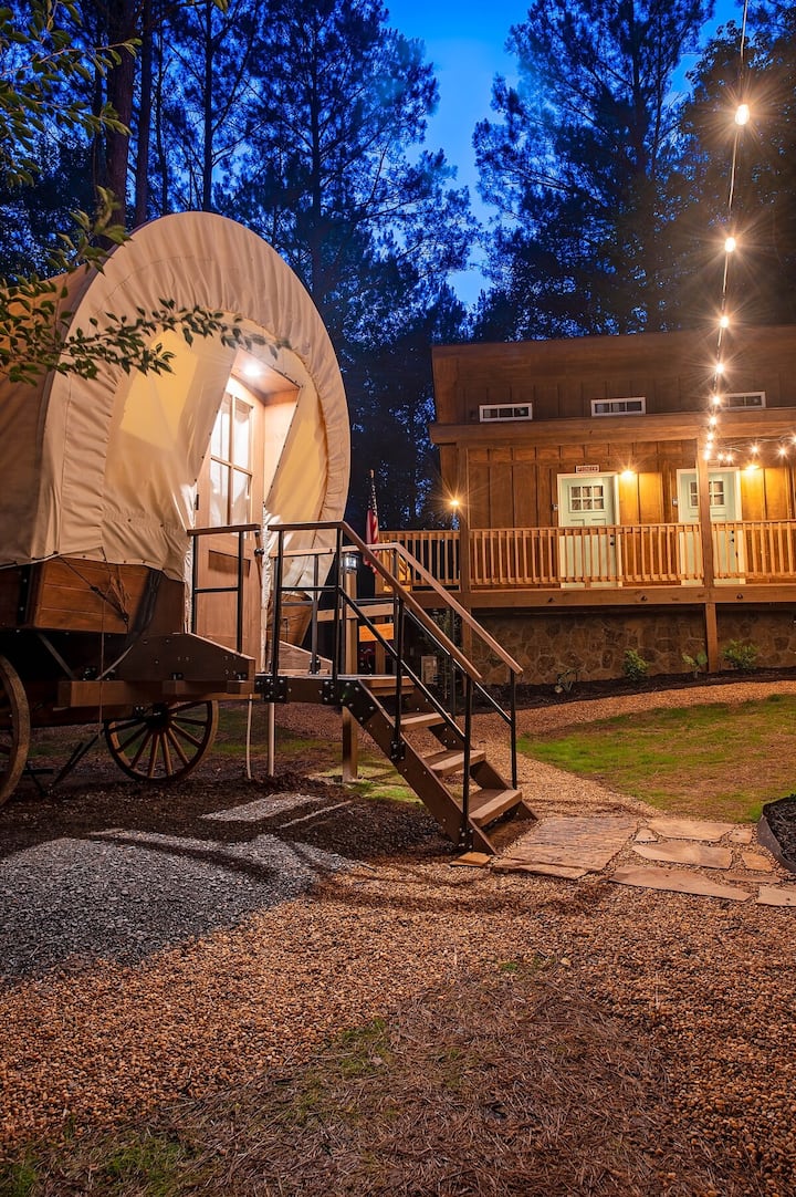 Pioneer Luxury Glamping Wagon By The Ocoee - Ocoee River, Ocoee