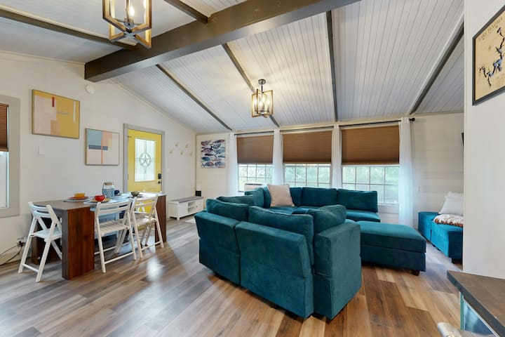 Charming House With Golf Nearby - Pottsboro, TX