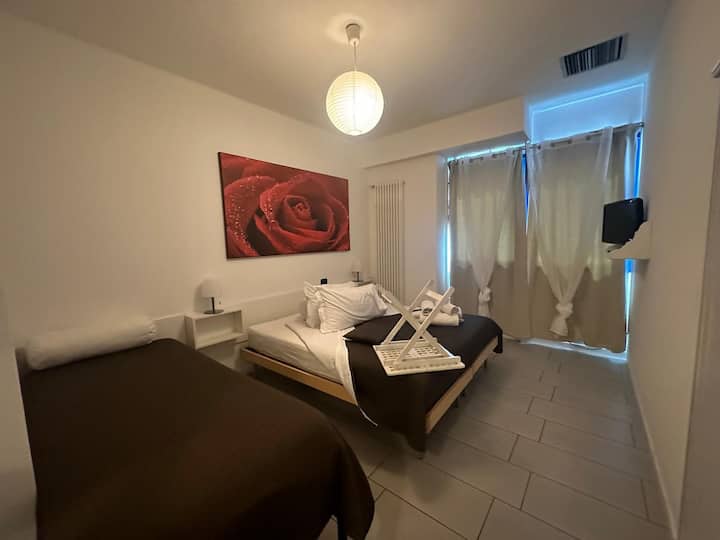 Fiore Room - 4 Guests With Wifi - Верона