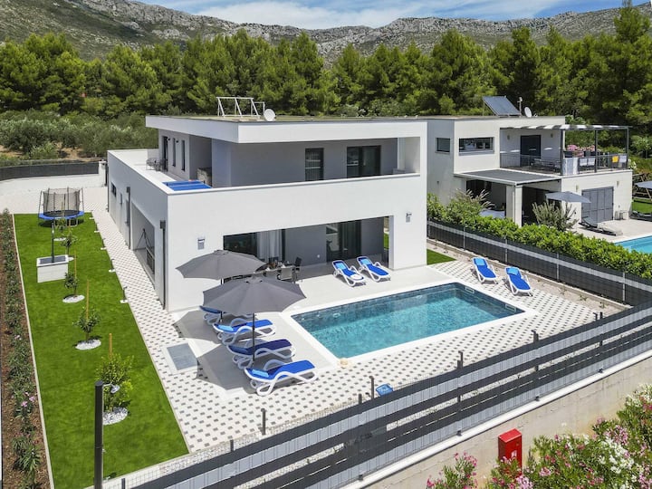 Luxury 4-bedrooms Villa Mi With Pool - Trpanj