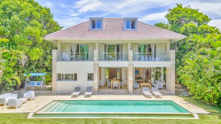Tortuga B19 - Beautiful Golf & Ocean View Villa - Punta Cana