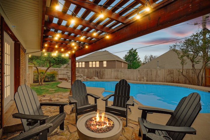3-bd Backyard Oasis W Pool, Patio, Firepit - Irving, TX